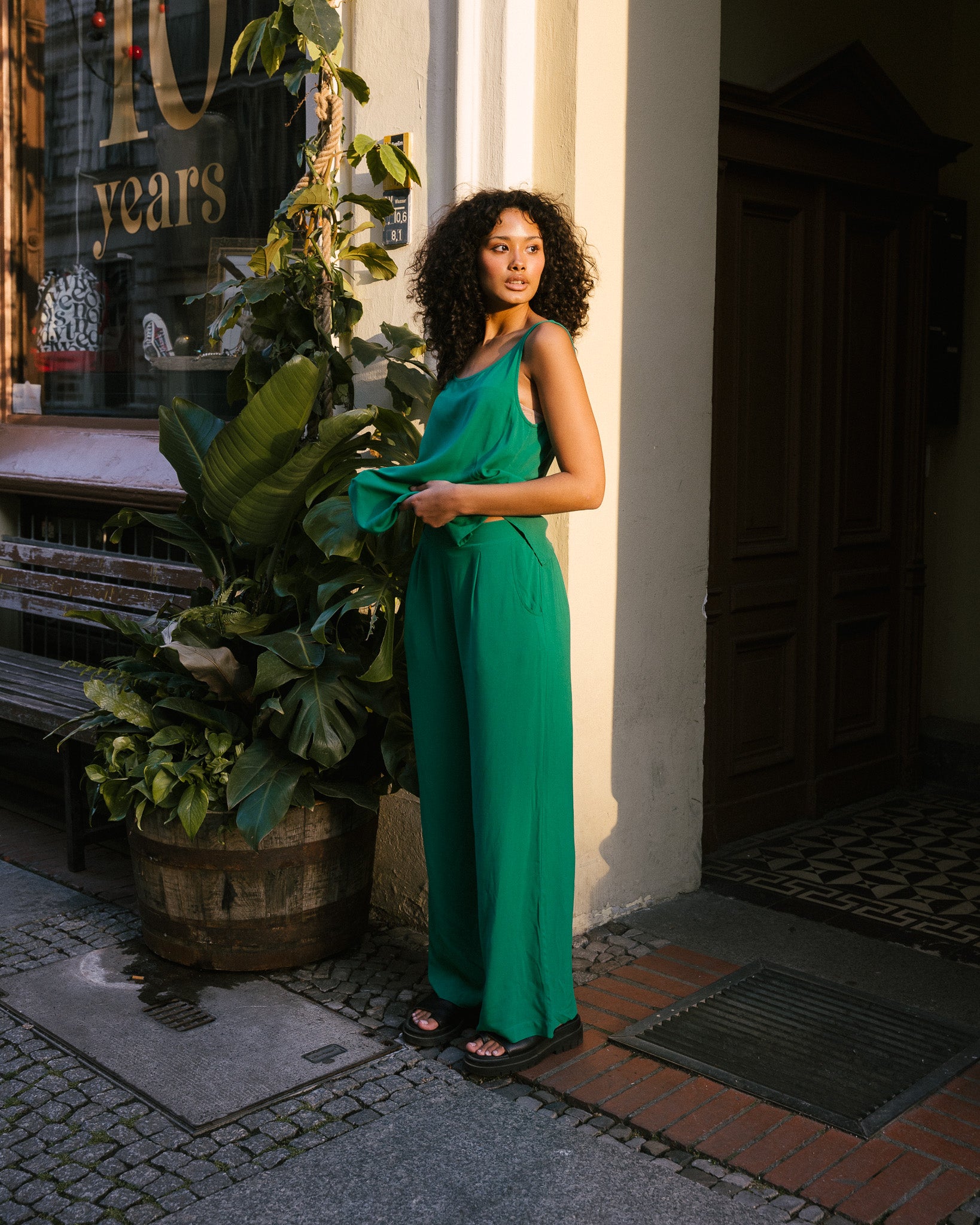 Hose grün 100 % LENZING™ ECOVERO™ Viskose grün Gr. XXS, XS, S, M, L, XL ...